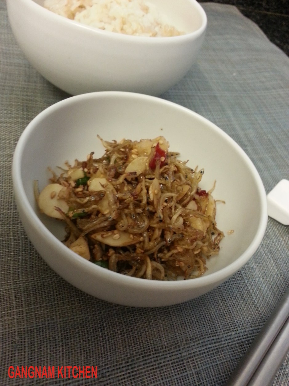 Myulchi-bokkeum (멸치볶음): Sautéed Tiny Dried Anchovies | GANGNAM KITCHEN